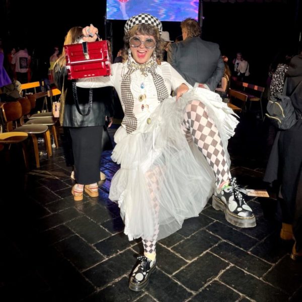 David Hayles (Th 60)- One Man & A Bicycle – The Haileybury Society